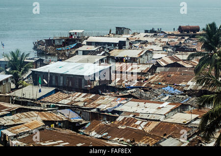 Mabella slum, Freetown, Sierra Leone Stock Photo - Alamy