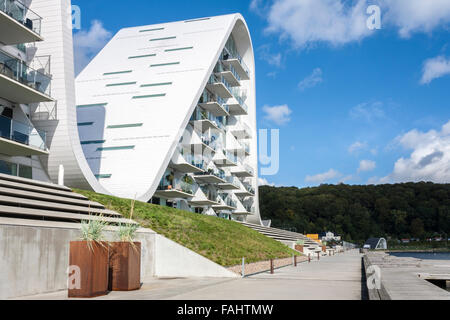 The Wave Development – design by Henning Larsen Architects in Vejle ...