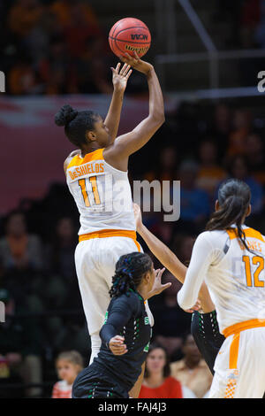 December 30, 2015: Diamond DeShields #11 of the Tennessee Lady ...
