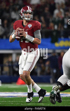 Dallas, Texas, USA. 31st Dec, 2015. Alabama Crimson Tide running back ...