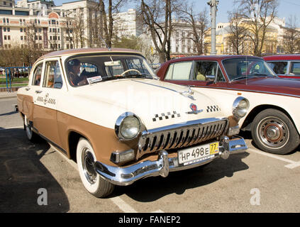 MOSCOW - APRIL 27, 2014: Russian retro car Volga GAS on rally of ...