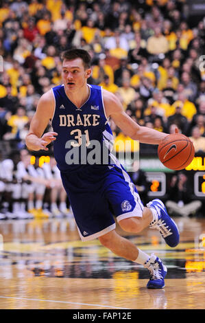 Wichita, Kansas, USA. 31st Dec, 2015. Drake Bulldogs guard Graham ...