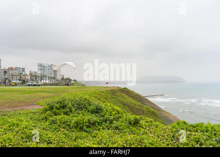 Fog, air pollution Lima Peru Stock Photo - Alamy