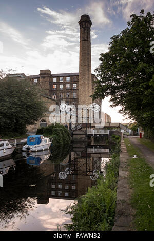 The 'Locomotive Bridge' or 'Turnbridge Lift Bridge' on the Broad Canal ...