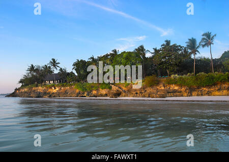Beautiful landscape - turquoise colored sea water, sand, sky. The waves ...