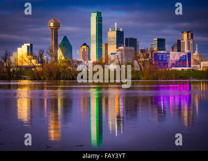 Downtown Dallas, Texas reflecting in the Trinity River Stock Photo - Alamy