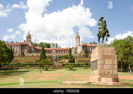 LOUIS BOTHA STATUE UNION BUILDINGS GARDENS (©HERBERT BAKER 1909 ...