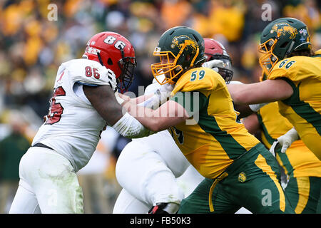 North Dakota State offensive lineman Grey Zabel (50) and Sacramento ...