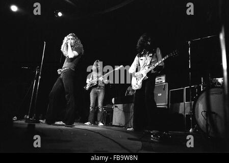 Led Zeppelin, Concert at Montreux, 1971 - 1971 - France / Paris - Led ...