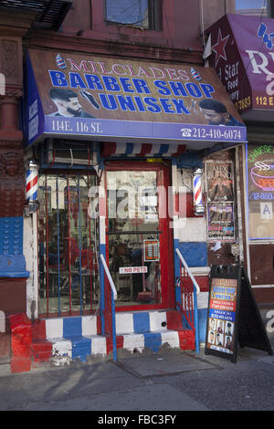 barbershop storefront - USA Stock Photo - Alamy
