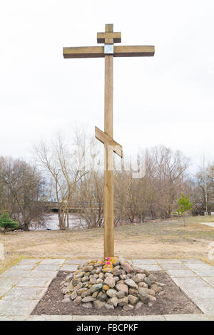 Orthodox grave cross isolated Stock Photo - Alamy