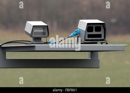 HADECS 3 now installed and operating on the M25 smart motorway between ...