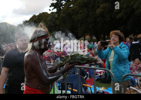 Australian aboriginal elder Uncle Max Eulo performing a ceremony Stock ...