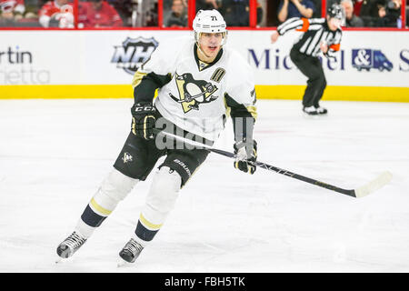 Pittsburgh Penguins' Evgeni Malkin (71) warms up before an NHL hockey ...