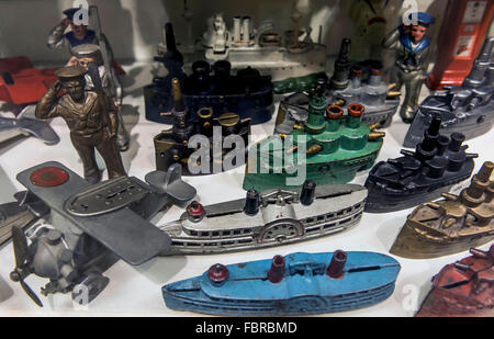 Portland, Oregon, USA. 17th Jan, 2016. Kidd's Toy Museum houses over ...