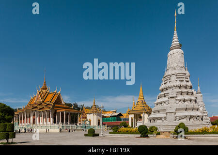 Stupa of King Ang Duong, Silver Pagoda complex, Royal Palace, Phnom ...