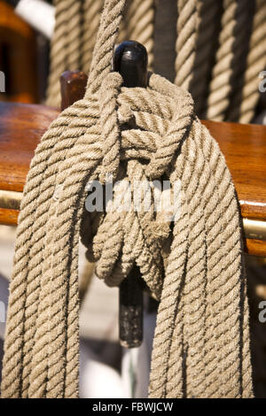A tall ships rigging and cleat Stock Photo - Alamy