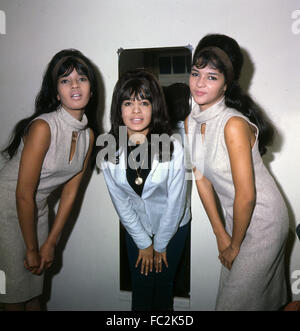 RONETTES US vocal trio in 1965. From left Nedra Talley, Estelle Bennett ...
