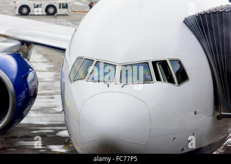 Nose and cockpit view of a private airplane - Cessna Turbo 206 Stock ...