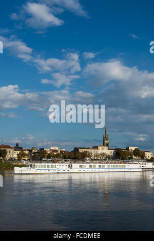 Libourne on the Dordogne River Gironde France Aquitaine Stock Photo - Alamy