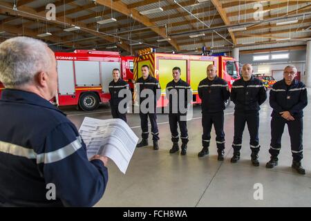ROLL CALL, FIREFIGHTERS Stock Photo - Alamy