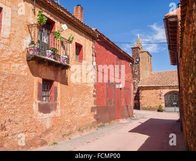 Villacorta. Pueblo rojo. Ruta de los pueblos rojos, negros y amarillos ...