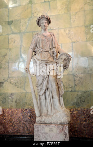 Statue of Melpomene, the muse of tragedy holding a tragic mask, on ...