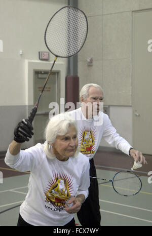 Usa. 25th Jan, 2016. GO -- Terry, left, and Nan Lauritsen high five Tal ...