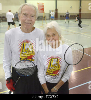 Usa. 25th Jan, 2016. GO -- Terry, left, and Nan Lauritsen high five Tal ...