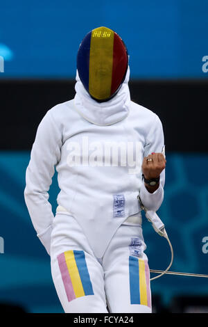 Giulia Rizzi (ITA) vs Simona Gherman (ROU). Women's Epee Individual ...