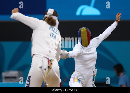 Giulia Rizzi (ITA) vs Simona Gherman (ROU). Women's Epee Individual ...