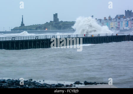 Aberystwyth, West Wales, UK. 26th January, 2016. UK weather. Big waves ...