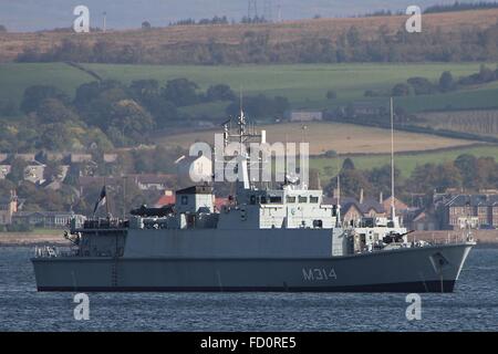 ENS Sakala of the Estonian Navy (formerly the Royal Navy's HMS ...