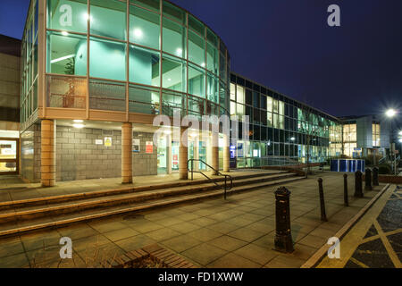 Main entrance to uclan University of Central Lancashire and Burnley ...