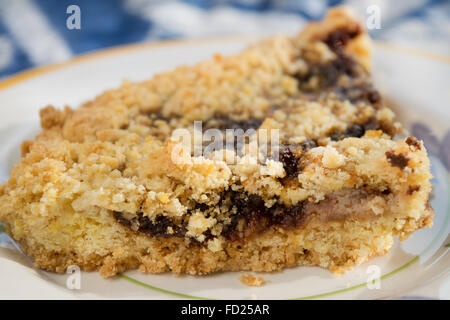 slice of Italian jam crumble tart called sbriciolata Stock Photo - Alamy