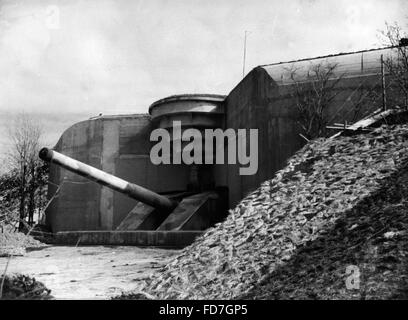German coastal artillery on the Atlantic Wall, 1942 Stock Photo - Alamy