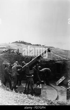 Artillery gun position on the Atlantic Wall, 1943 Stock Photo - Alamy