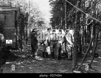 Fighter Pilots briefing Stock Photo - Alamy