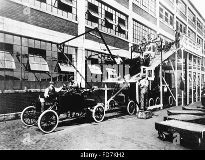 The Model T Ford production line at the Ford Motor Company's Stock ...
