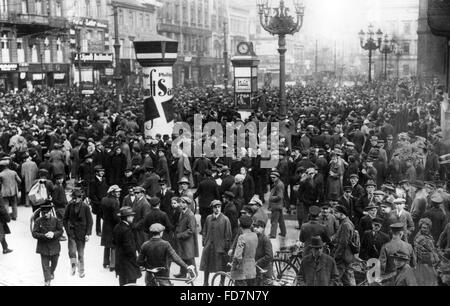 Poverty in the Weimar Republic Stock Photo - Alamy