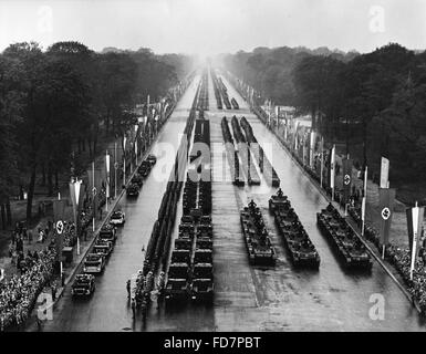 Tanks of the Wehrmacht during a parade in Berlin, 1938 Stock Photo - Alamy