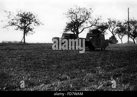 Dummy tanks at the autumn maneuvers of the Reichswehr, 1932 Stock Photo ...