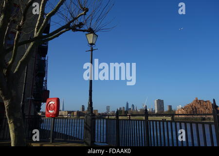 Thames Path, Rotherhithe, London Uk Stock Photo - Alamy