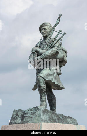 Piper Bill Millin statue at Colleville-Montgomery, World War Two D-Day ...