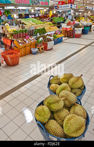 Fruit stall at Or Tor Kor (OTK) Fresh Market. Bangkok, Thailand Stock ...