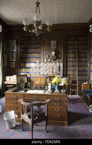 The Library at Erddig, Wrexham Stock Photo - Alamy