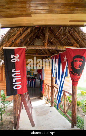Cuban and Che flags in a shop in Havana, Cuba Stock Photo - Alamy