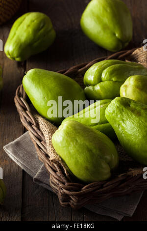 Raw Green Organic Chayote Ready to Eat Stock Photo - Alamy