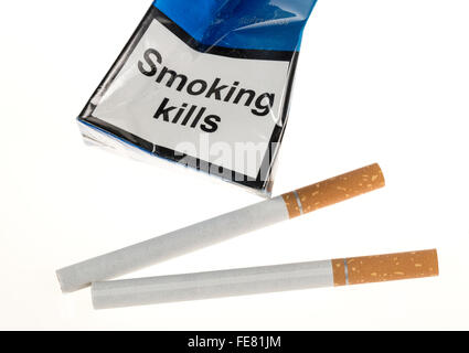 warning 'smoking kills' on cigarette packs Stock Photo: 37608161 - Alamy