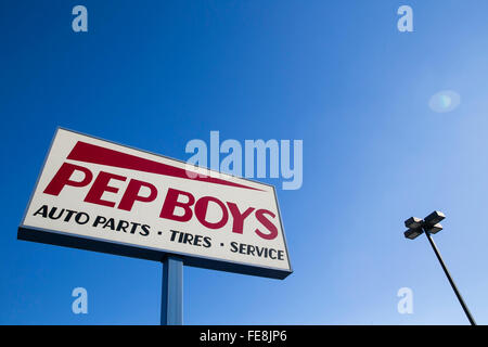 Pep Boys auto store sign Stock Photo - Alamy